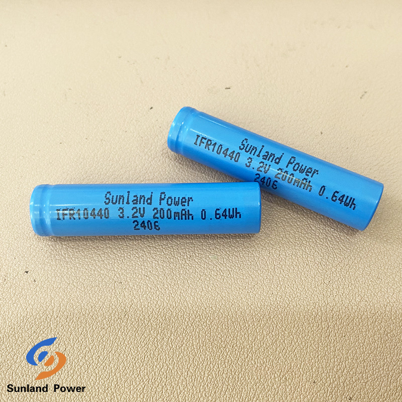 Rechargeable Lithium Battery IFR10440 AAA 3.2V LiFePO4 200mAh Cell Flat Cap